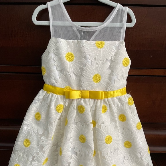 Bloome | Dresses | Hello Daisy Sweet Detailed Girls Dress | Poshmark
